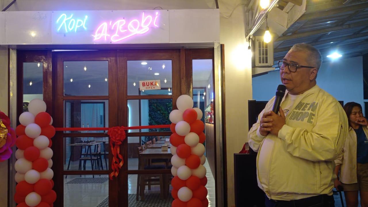 Resmikan Kedai Kopi A'Robi Kedua di Luwuk, Ahmad Ali Pesan Jalin Kerja ...